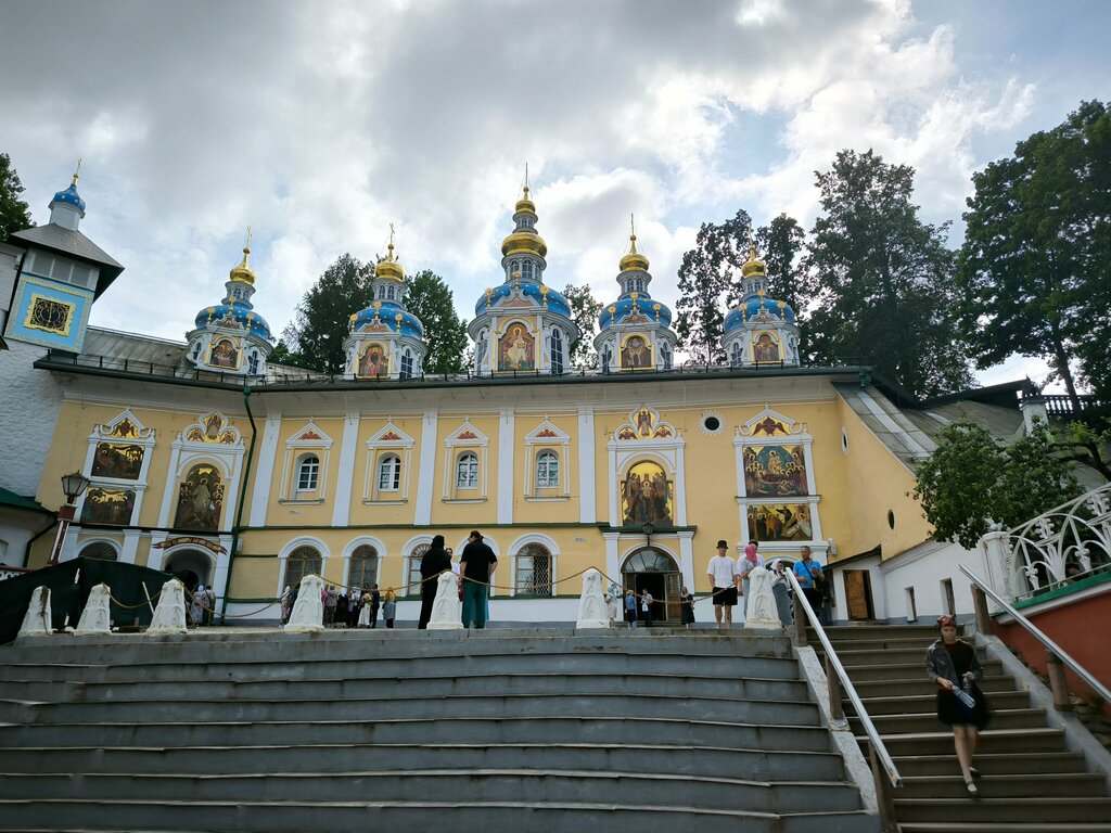 Manastır Pskovo-Pecherskiy Dormition Monastery, Pechory, foto