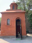 Chapel (Yerevan, The Administrative District of Nor Nork, 2nd Residential Area), şapel, haç anıtı  Erivan'dan