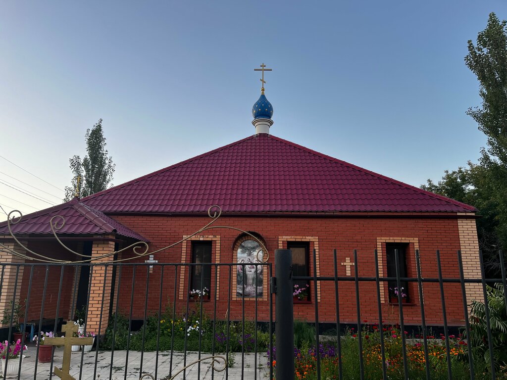 Ortodoks kiliseleri Молебный дом Великомученика Дмитрия Солунского, Orenburgskaya oblastı, foto