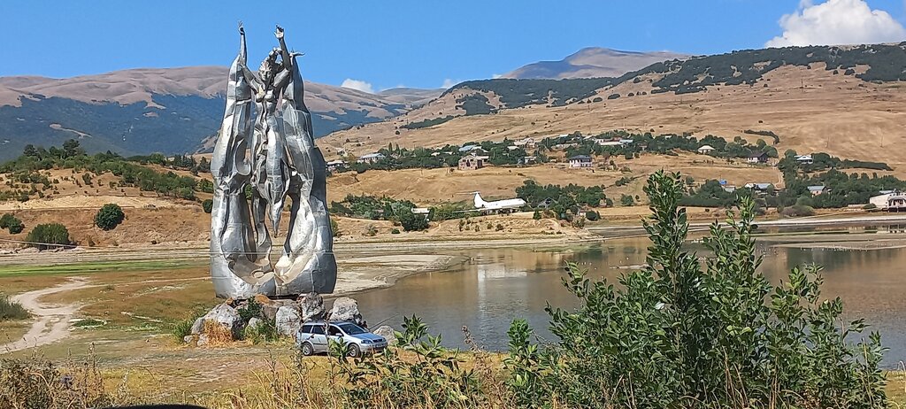 Park, sokak heykeli Богиня Цовинар, Hrazdan, foto