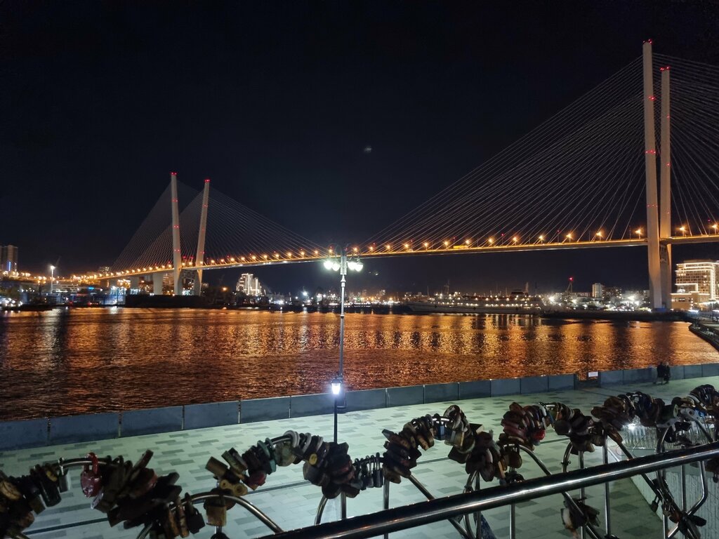 Turistik yerler Мост поцелуев, Vladivostok, foto