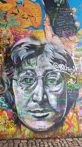 Lennon's wall (Prague, Mala Strana), turistik yerler  Prag'dan