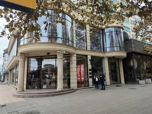 Surf Coffee (Rasula Gamzatova Avenue No:64А), kahve dükkanları  Makhachkala'dan