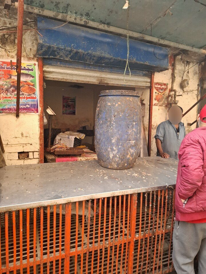 Kanatlı hayvan ürünleri ve yumurta Nazir Chicken fish Corner, Lahor, foto