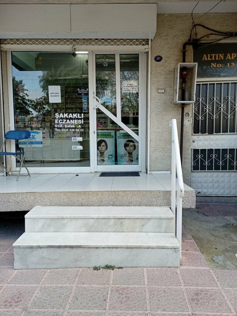 Eczaneler Şakaklı, İzmir, foto