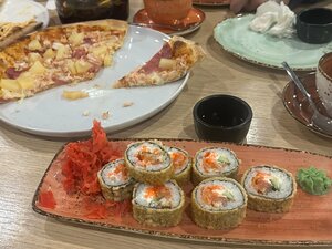Банзай (No:02А, 64-y kompleks, Naberezhnye Chelny), suşi restoranı  Naberejniye Çelny'den (Yar Çallı'dan)