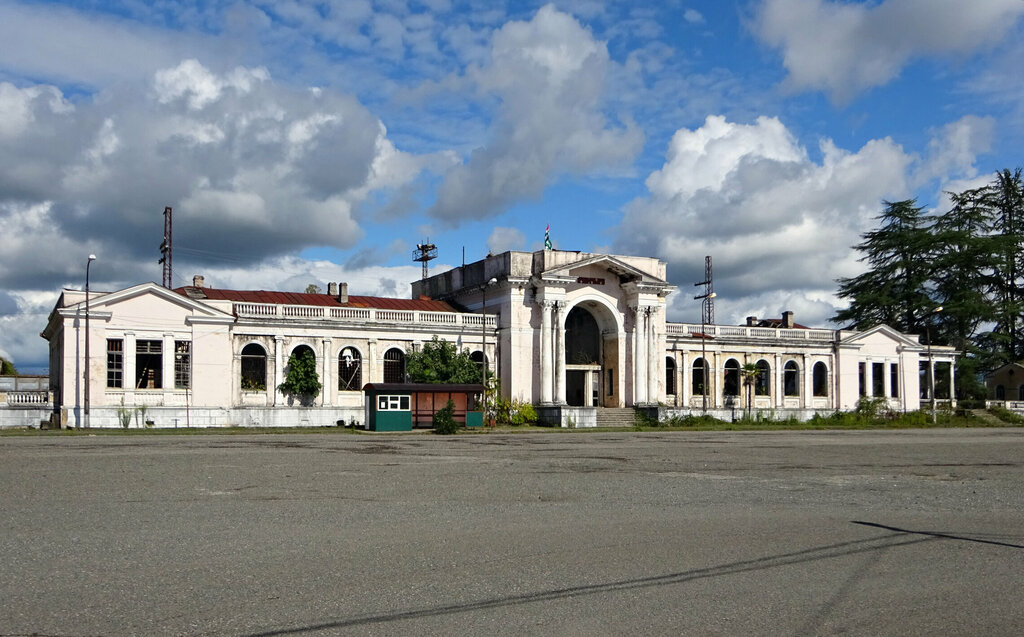Tren garları Railway station, Oçamçıra, foto