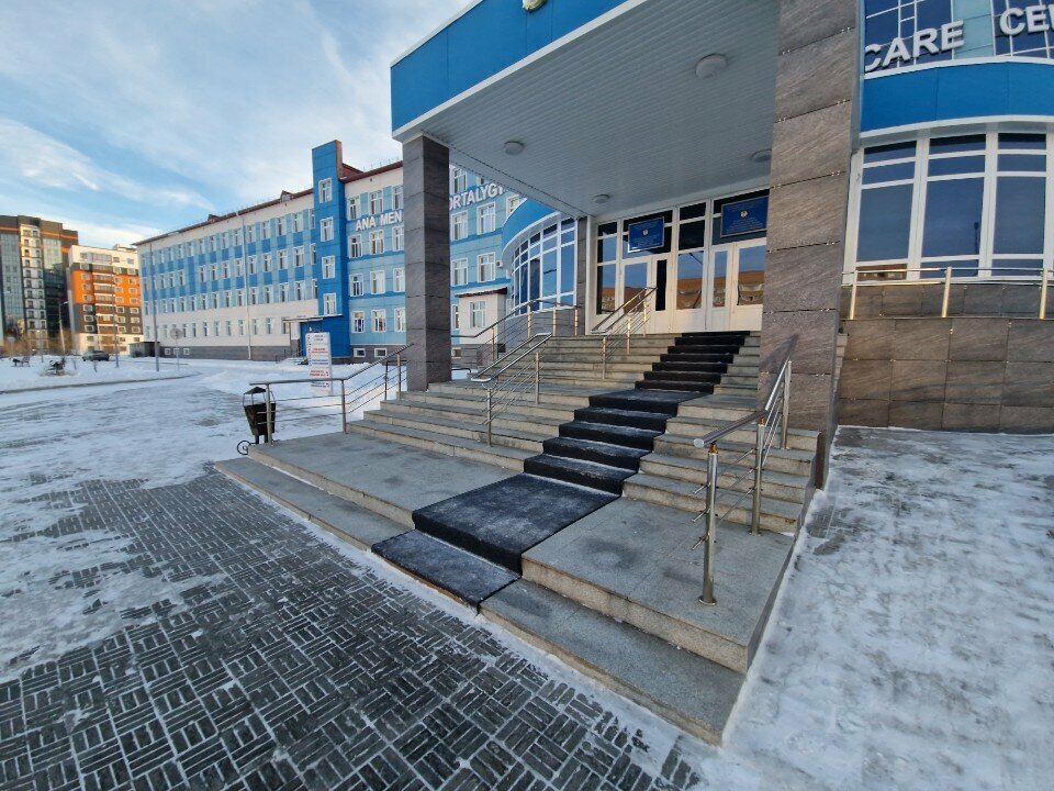 Çocuk poliklinikleri Mother and Child Center, Öskemen (Ust‑Kamenogorsk), foto