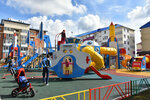 Playground (Yamalo-Nenets Autonomous Area, Gubkinskiy, 14-y mikrorayon), oyun alanı  Gubkinski'den