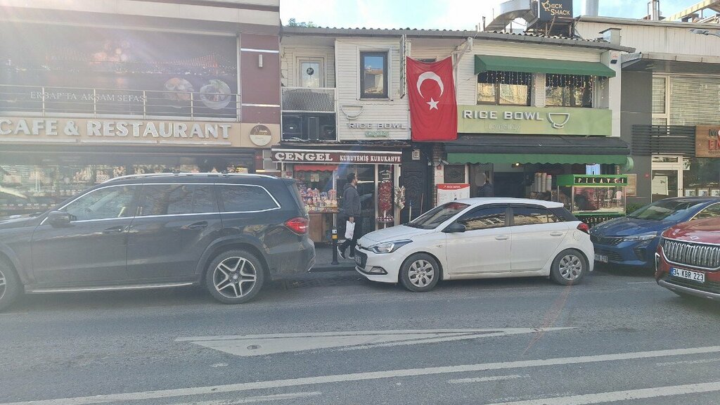 Kuruyemiş, atıştırmalık, kuru meyve Çengel Kuruyemiş Kuru Kahve, İstanbul, foto