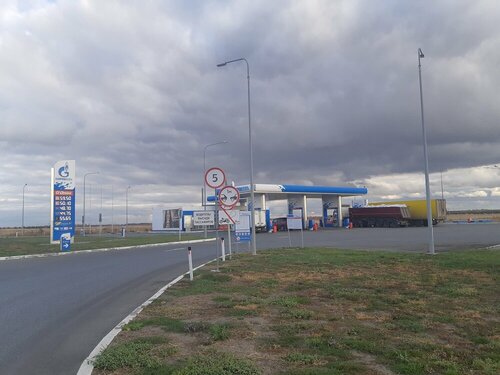 Benzin istasyonu Gazpromneft, Kurganskaya oblastı, foto