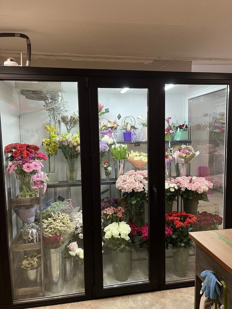 Çiçekçiler Mega Sveti, Moskova, foto
