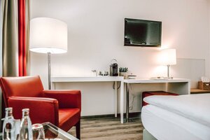 Hotel Concorde (Am Bahnhof No:1, Bad Soden am Taunus), otel  Bad Soden am Taunus'tan