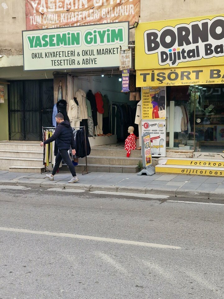 Giyim mağazası Yasemin Giyim, İzmir, foto