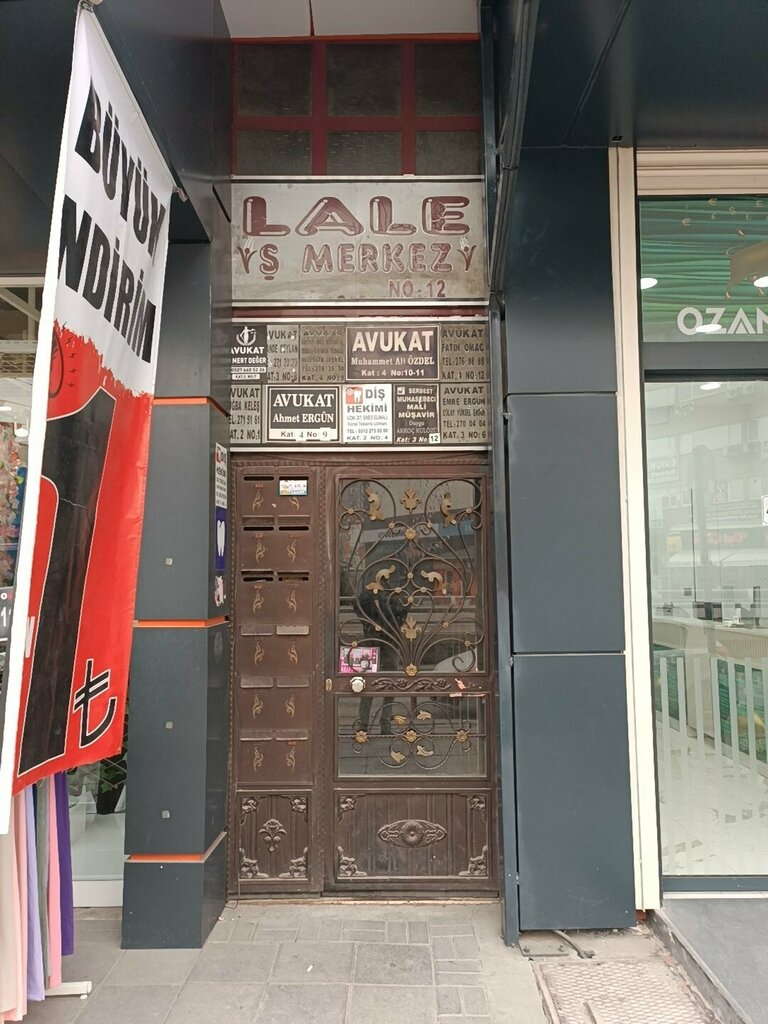 Özel ağız ve diş sağlığı klinikleri ve muayenehaneleri Uzman Diş Hekimi Enes Elmalı, Ankara, foto