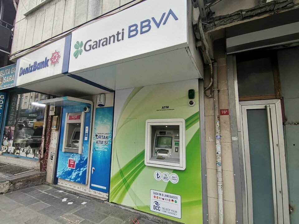 ATM'ler Garanti BBVA ATM, İstanbul, foto