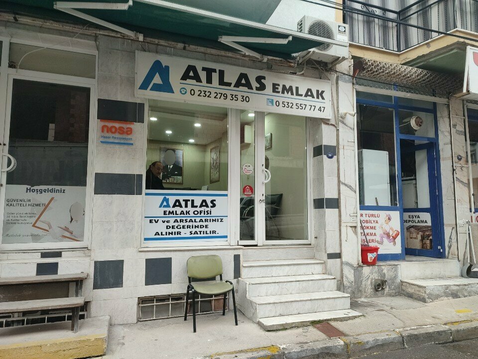 Emlak ofisi Atlas Emlak Ofisi, İzmir, foto