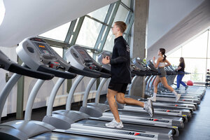 Regym (Scherbakova Street No:15), fitness kulüpleri  Nijni Novgorod'dan