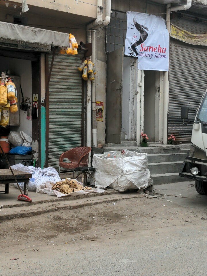 Peruk, kaynak, çıtçıtlı kaynak saç üreticileri Saneha beauty salon, Lahor, foto