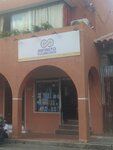 Infinito (Santa Cruz de la Sierra, Distrito Municipal 11, Ayacucho, 463), matbaalar  Santa‑Krus'tan