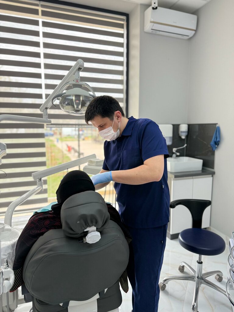 Özel ağız ve diş sağlığı klinikleri ve muayenehaneleri Zircon, Buynaksk, foto