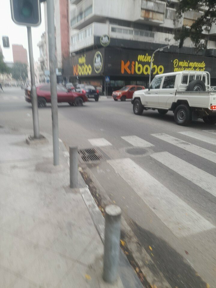 Süpermarket Kibabo, Loanda, foto