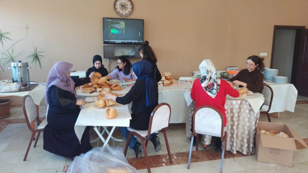 Ortaokul Bucak Ahmet Kadriye Öztürk Öğretmenevi ve Aso Müdürlüğü, Bucak, foto