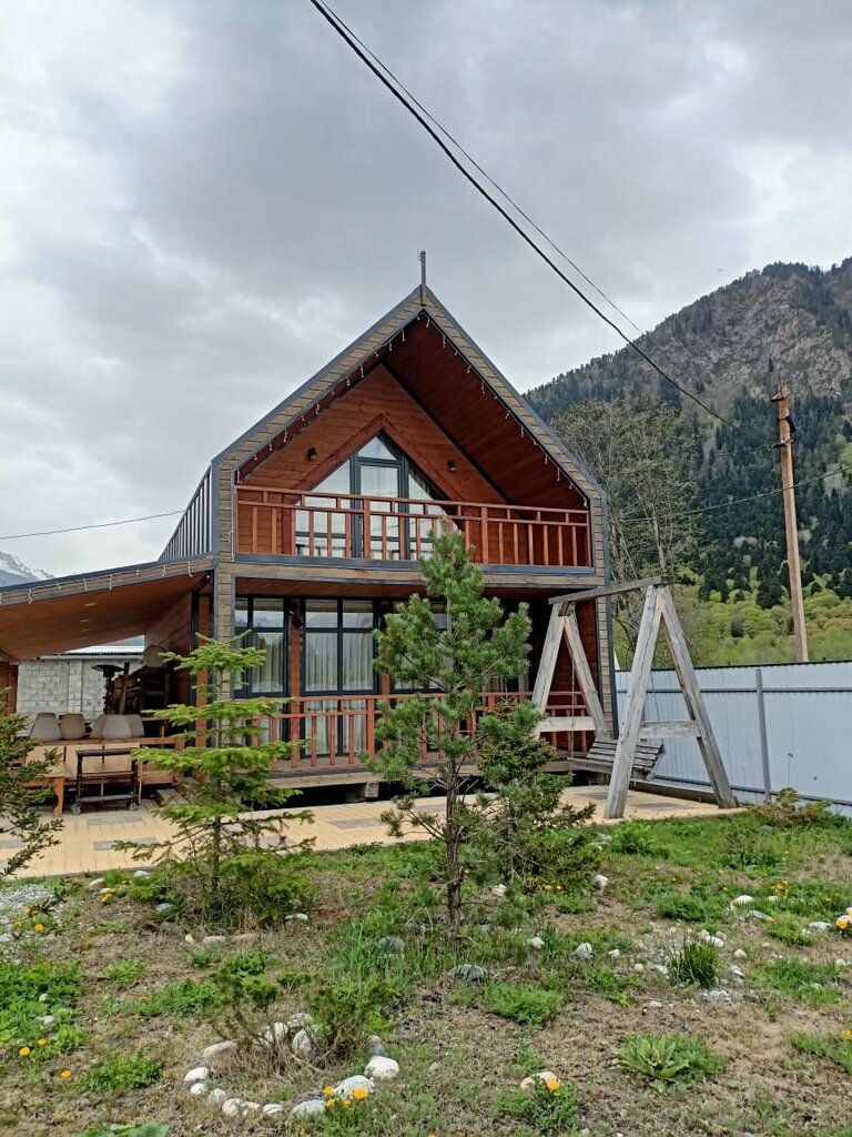 Kısa süreli konaklama Домик у озера, Teberda, foto