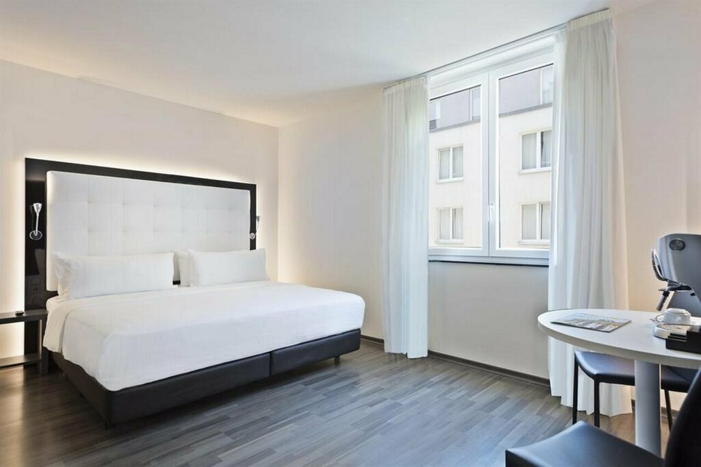 Otel INNSiDE by Meliá Berlin Mitte, Berlin, foto