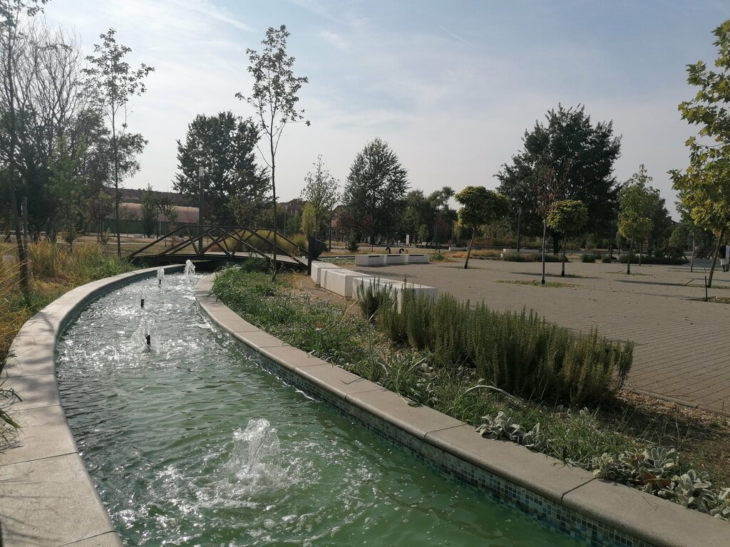 Kültür ve eğlence parkları Novi park, Novi Sad, foto