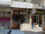 Müzik Kutusu (İzmir, Karşıyaka, Donanmacı Mah., 1734 Sok., 40D), müzik okulları ve konservatuarlar  İzmir'den