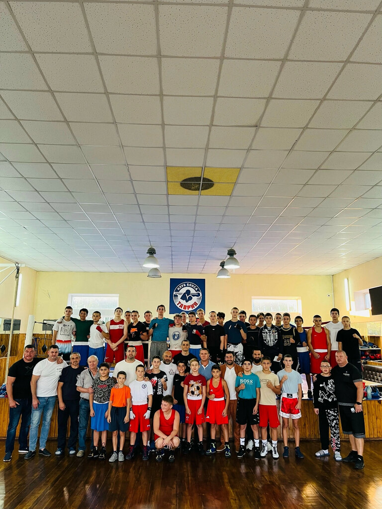 Spor okulları Таврия, Simferopol (Akmescit), foto