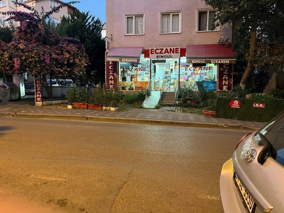 Eczaneler Bingül Eczanesi, İstanbul, foto