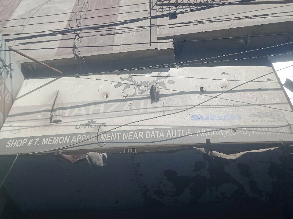 Sergi salonları, galeriler Shahzaib Autos, Karaçi, foto