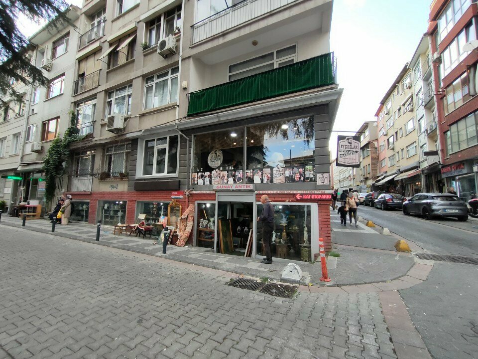 Antikacı dükkanları Günay Antik, İstanbul, foto