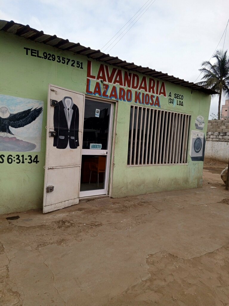 Kuru temizlemeciler Lavandaria Lázaro kiosa, Loanda, foto