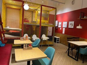 Mama Pizza (Baranova Street No:87), kafe  Izhevsk'ten