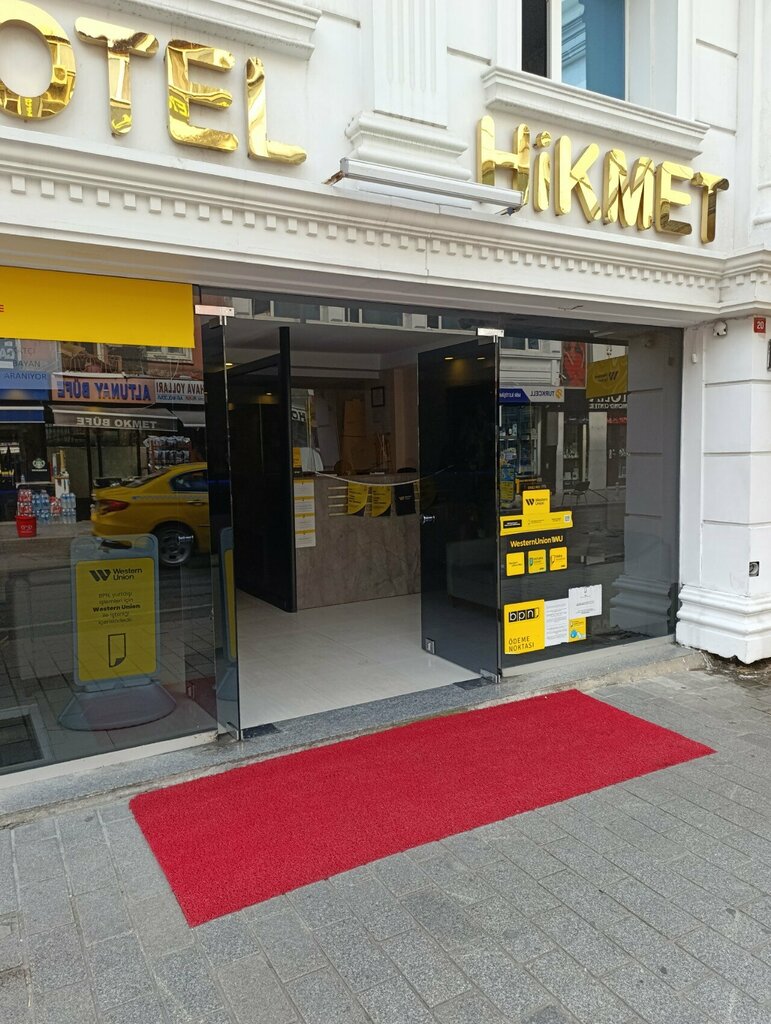 Kurye hizmetleri DHL Express, İstanbul, foto