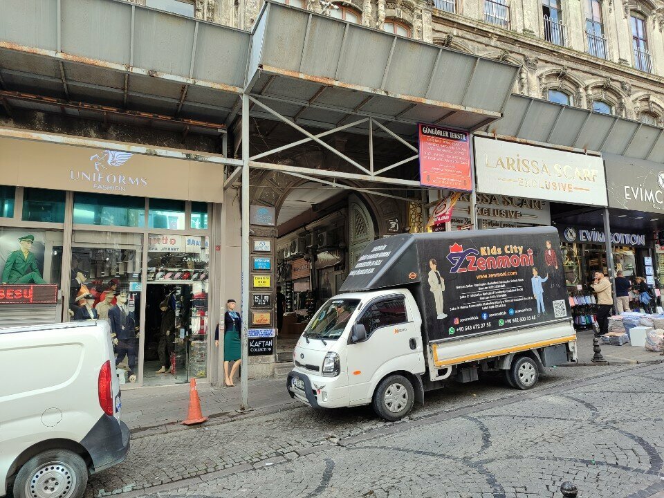 i̇ş merkezi Caferiye Han, İstanbul, foto