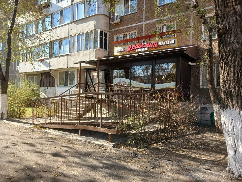 Bira dükkanı Akademiya Piva, Pavlodar, foto