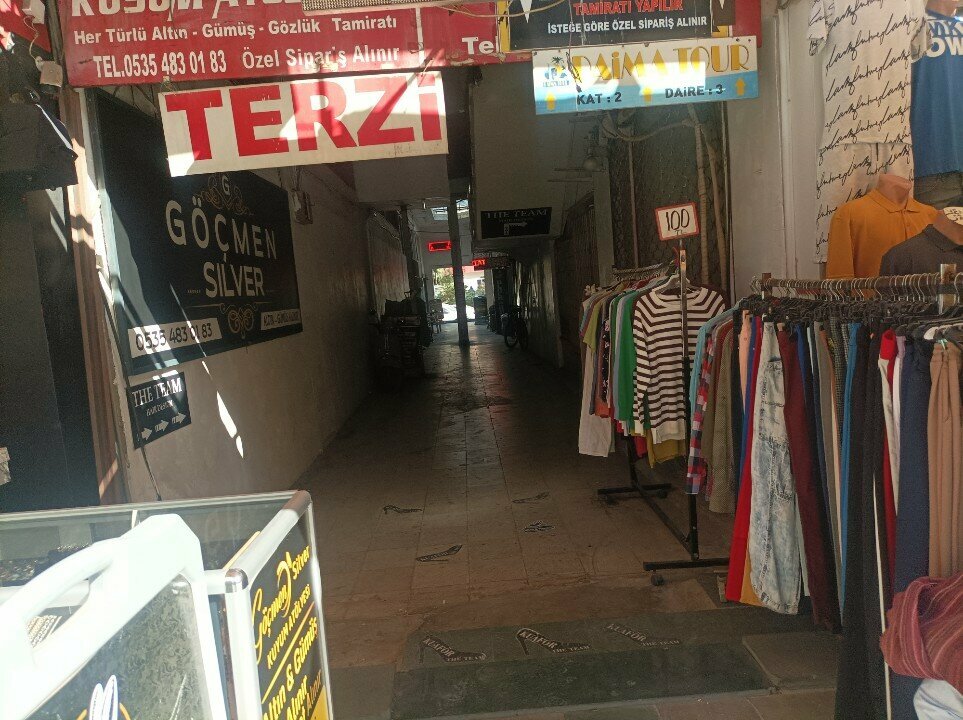 Dövmeciler Black Rabbit Tattoo, Antalya, foto