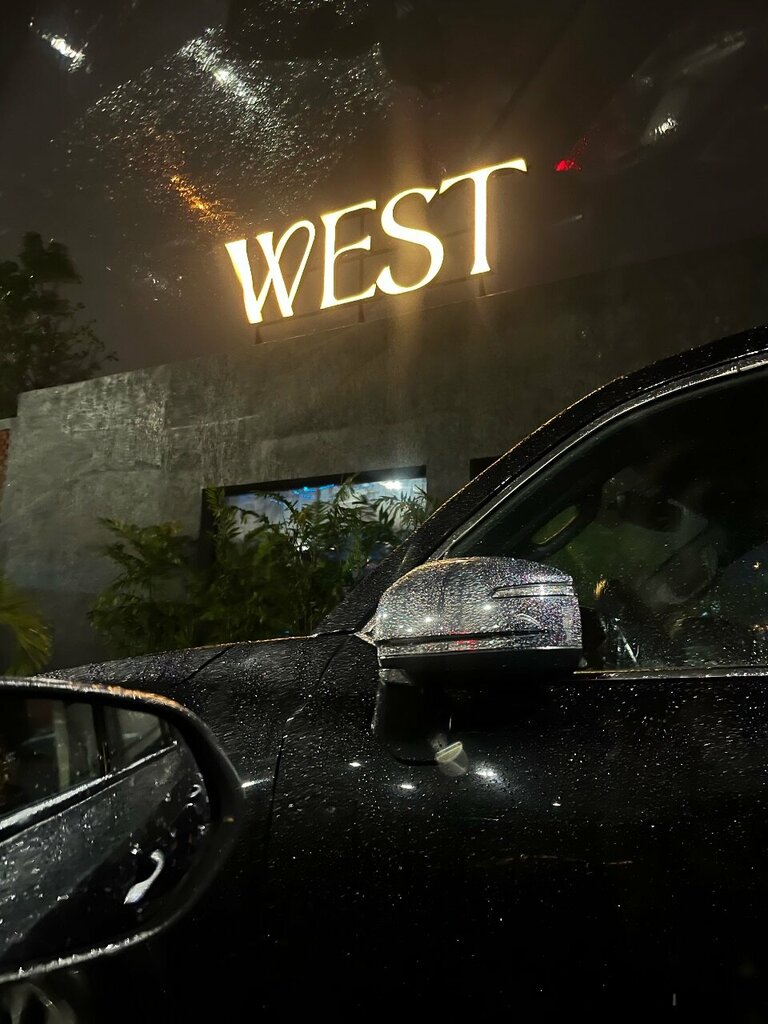 Restoran West Abidjan, Abican, foto