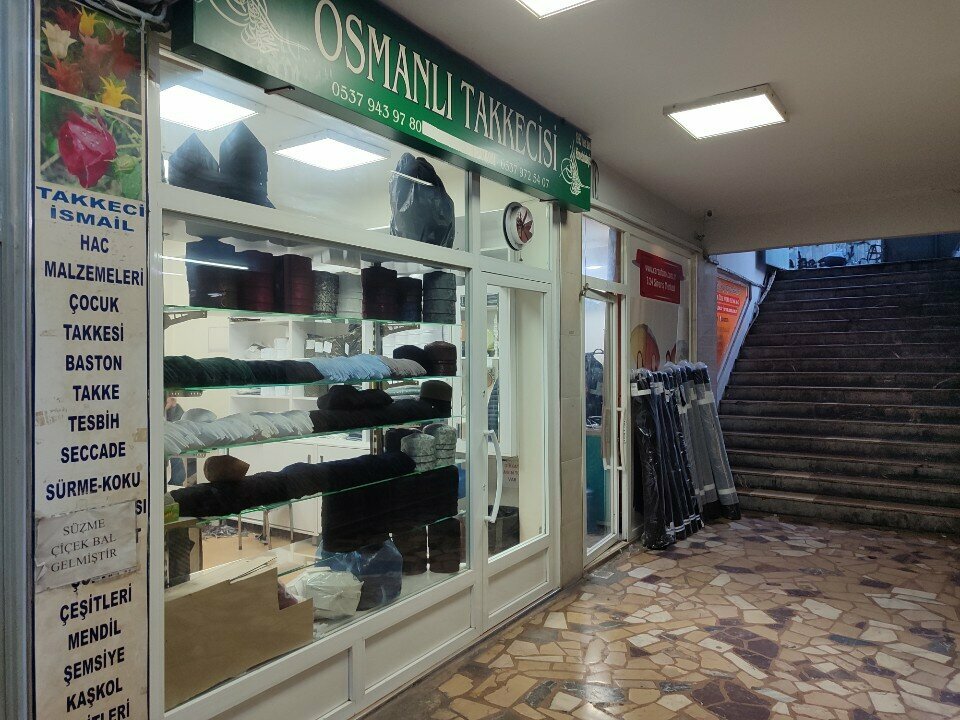 Şapka üretimi ve toptan satışı Osmanlı Takkecisi, İstanbul, foto