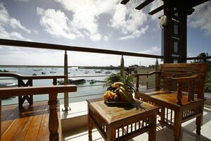 Azure Beach Boutique Hotel (Royal road), otel  Dünya'dan