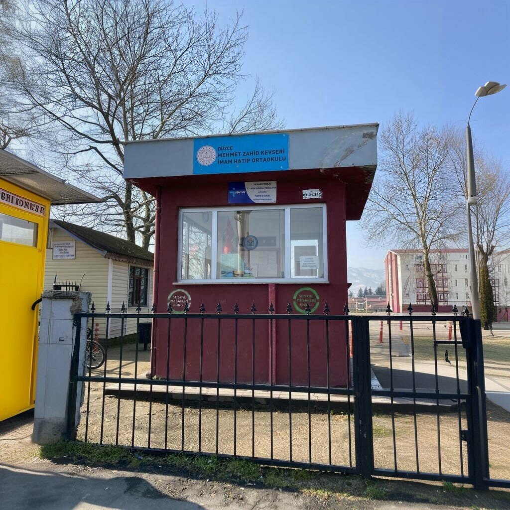 Ortaokul Mehmet Zahid Kevseri İmam Hatip Ortaokulu, Düzce, foto