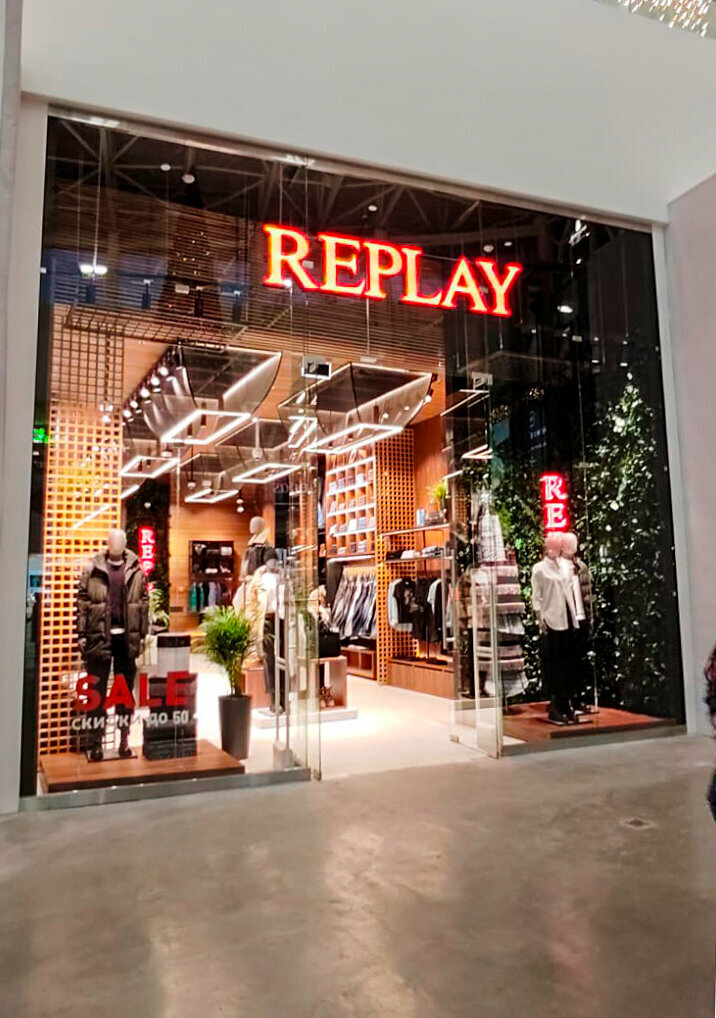 Giyim mağazası Replay, Krasnoyarsk, foto