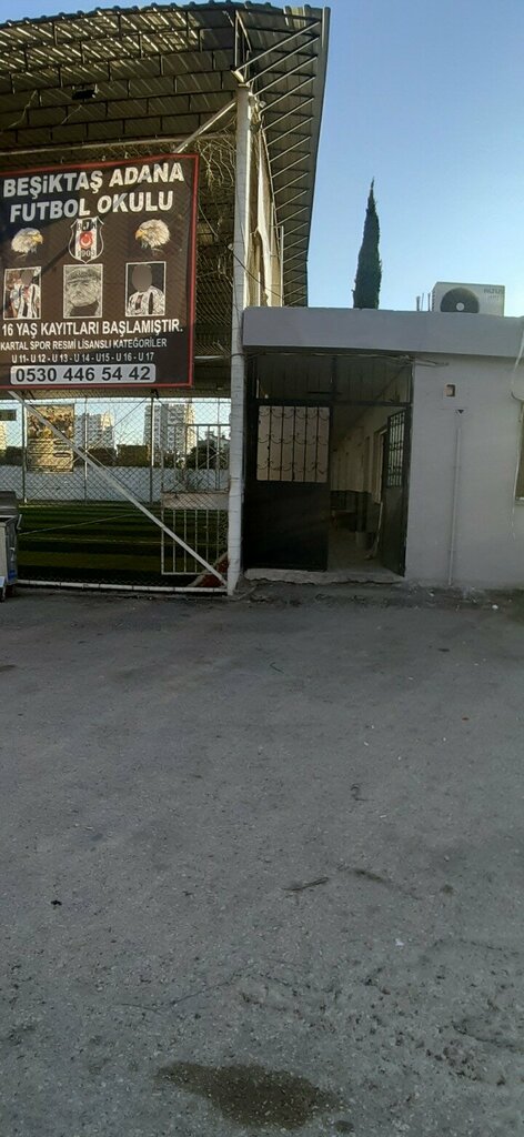 Çok amaçlı spor tesisleri Halı Saha, Adana, foto