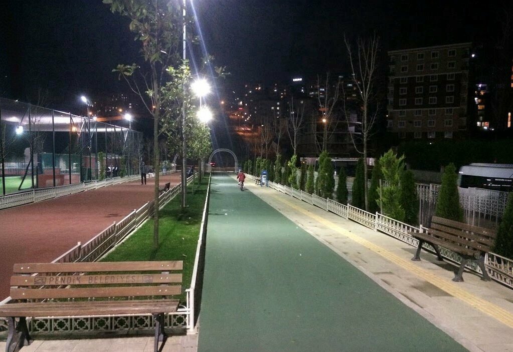 Kültür ve eğlence parkları Kosavalı Adem Yaşari Parkı, İstanbul, foto