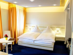 Hotel Linde (Karlstraße No:18, Donaueschingen), otel  Donaueschingen'dan