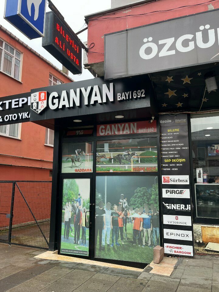 Şans oyunları Ganyan Bayi 692, İstanbul, foto